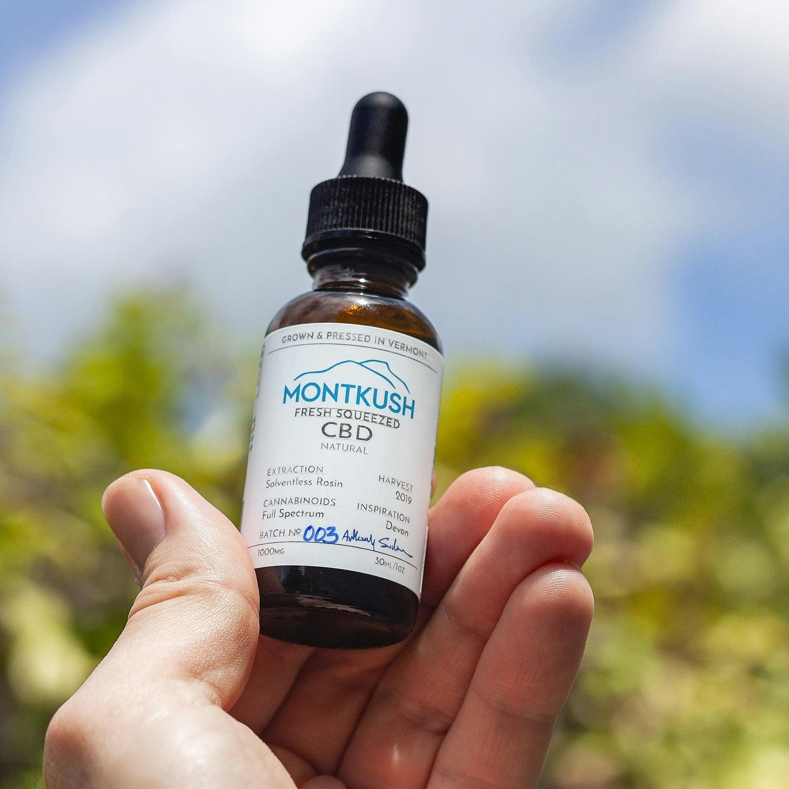 MONTKUSH: Full Spectrum CBD Oil - Natural | 1000mg | Leafly