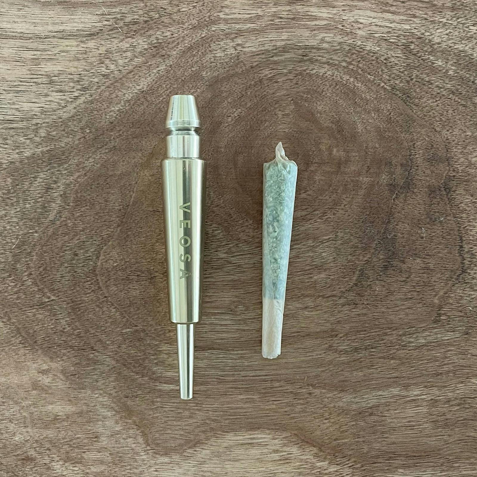 Veosa: Rolling Wand | Leafly