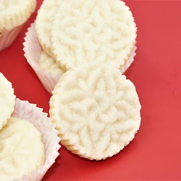 Jade & Jane: Raspberry Green Tea Shortbread | Leafly