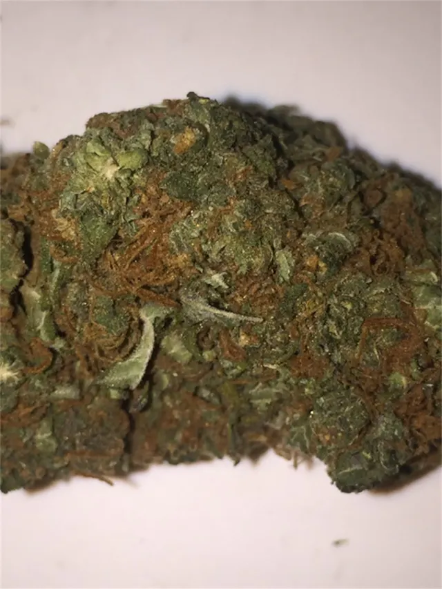 Photos of Banana Kush Weed Strain Buds | Leafly