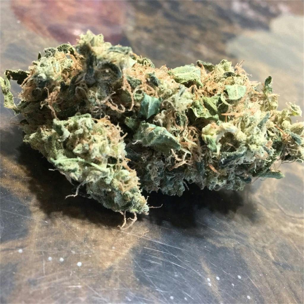 Photos of Black Diesel Weed Strain Buds | Leafly