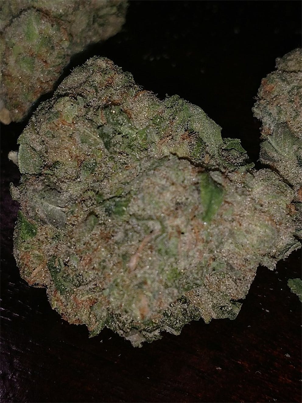 Photos of Blue Cookies Weed Strain Buds | Leafly