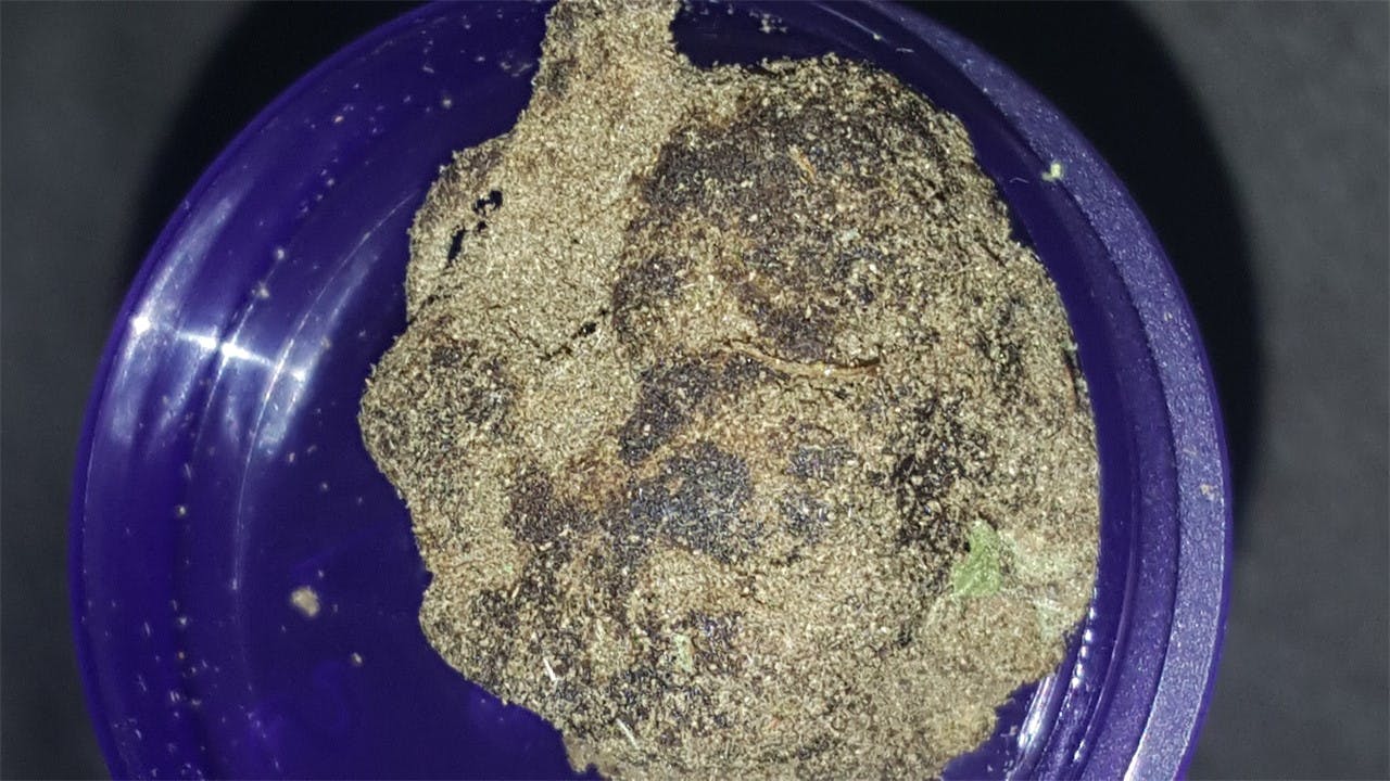 Photos of Blue Moon Rocks Weed Strain Buds | Leafly