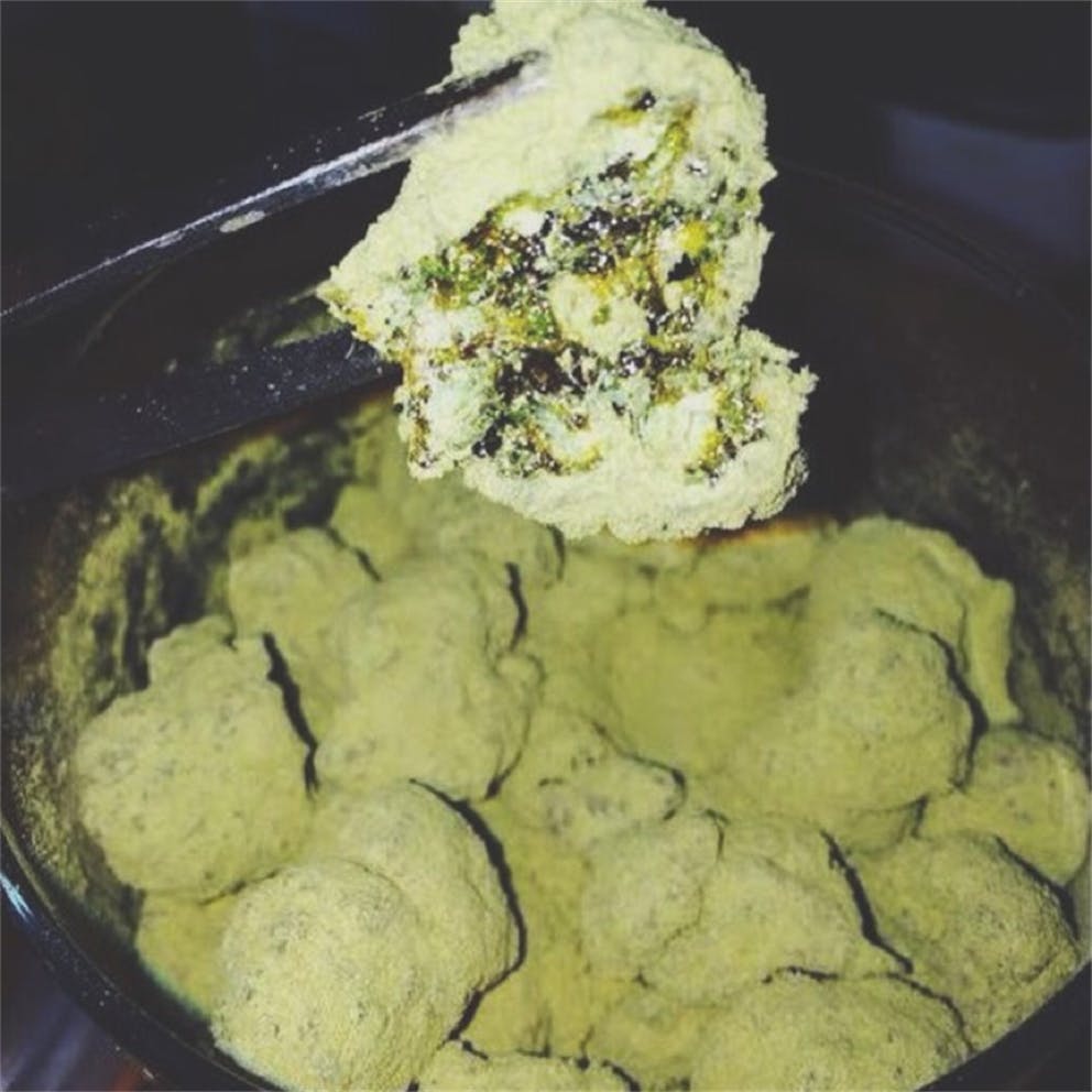 Photos of Blue Moon Rocks Weed Strain Buds | Leafly