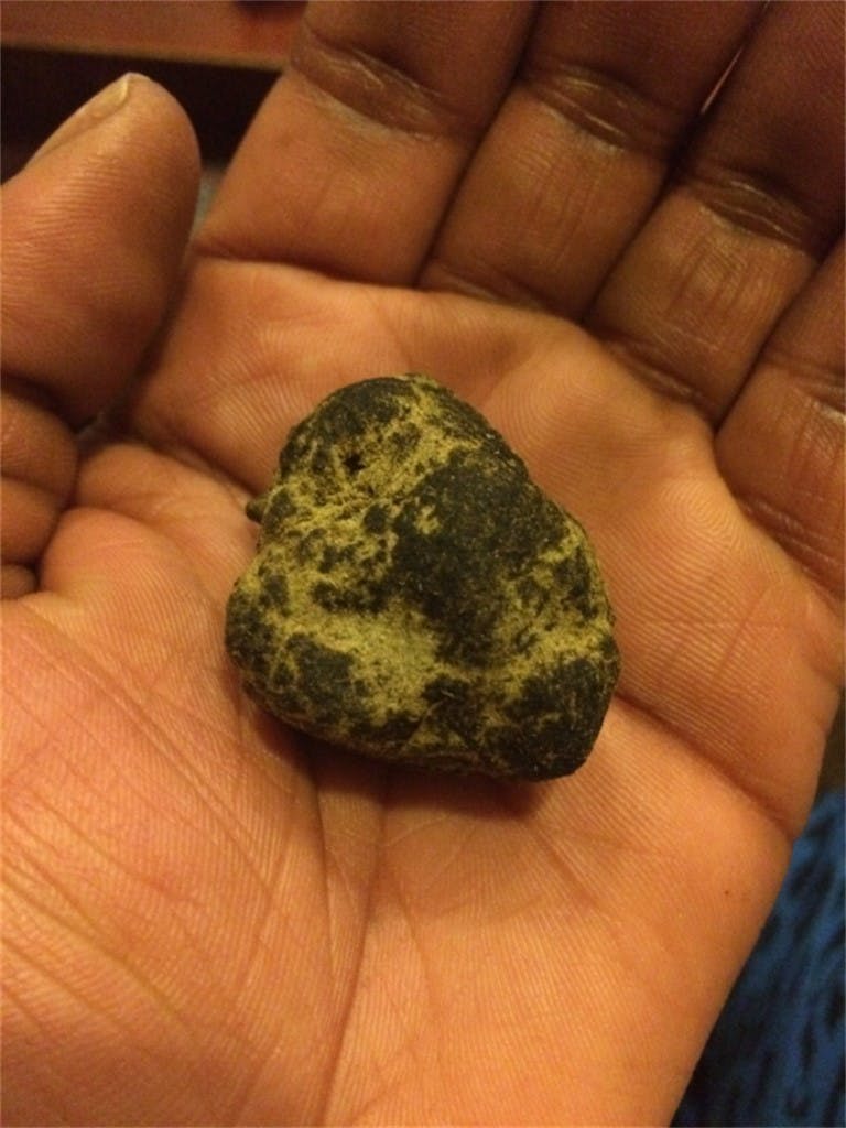 Photos of Blue Moon Rocks Weed Strain Buds | Leafly