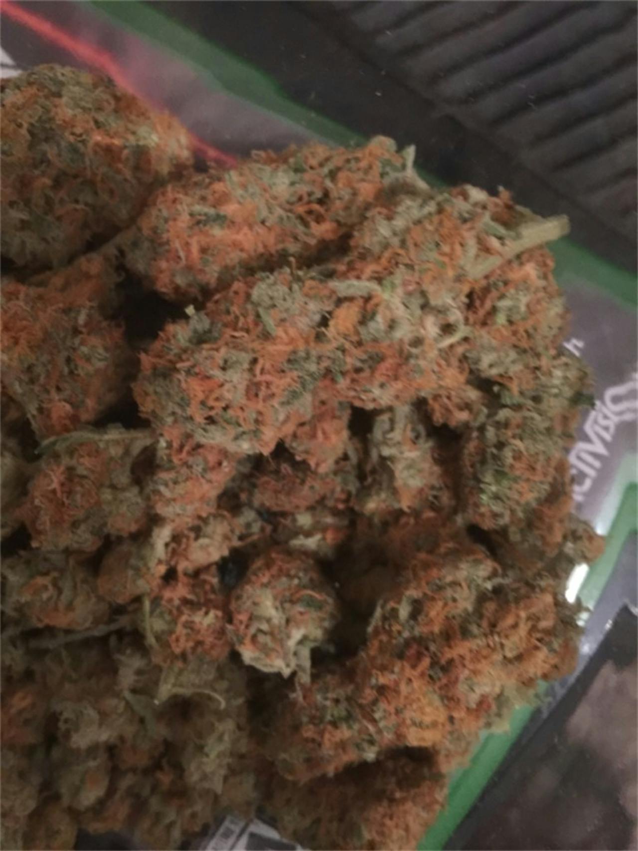 Photos of Critical Mass Weed Strain Buds | Leafly