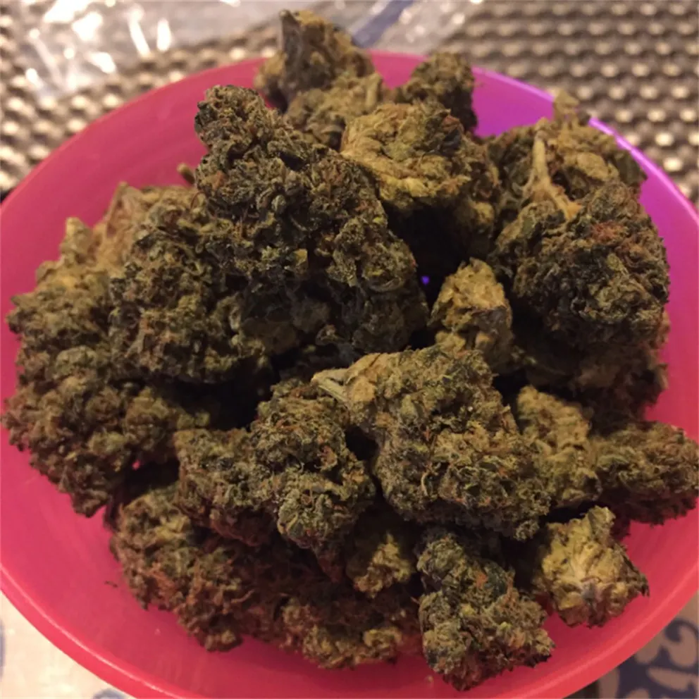 Photos of Diamond OG Weed Strain Buds | Leafly