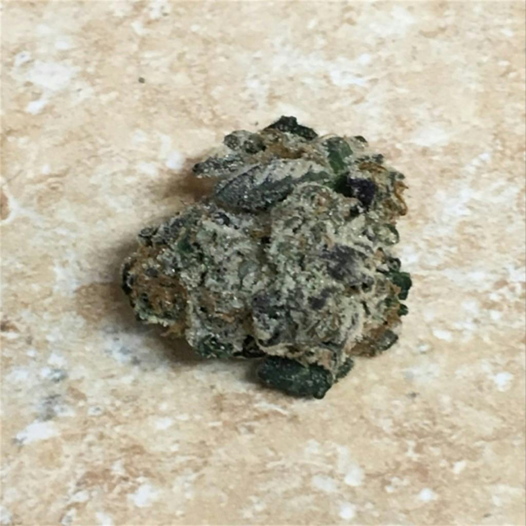 Photos of Do-Si-Dos Weed Strain Buds | Leafly