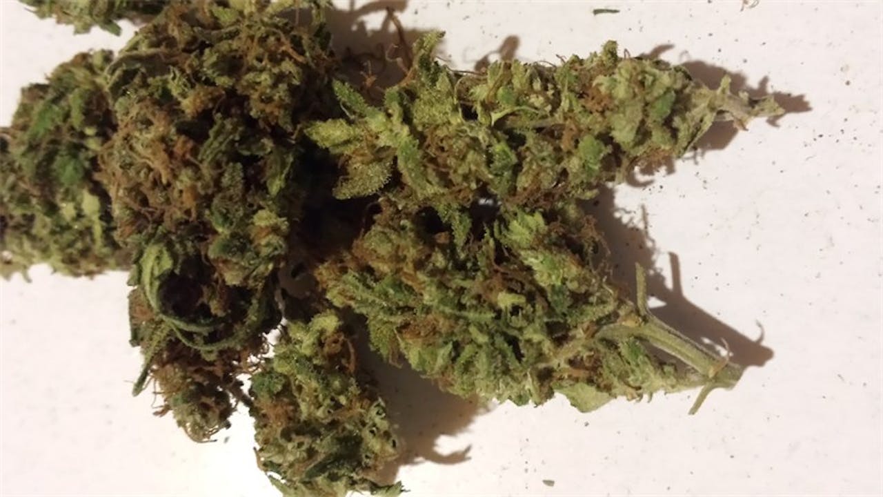 Photos of Endless Sky Weed Strain Buds | Leafly