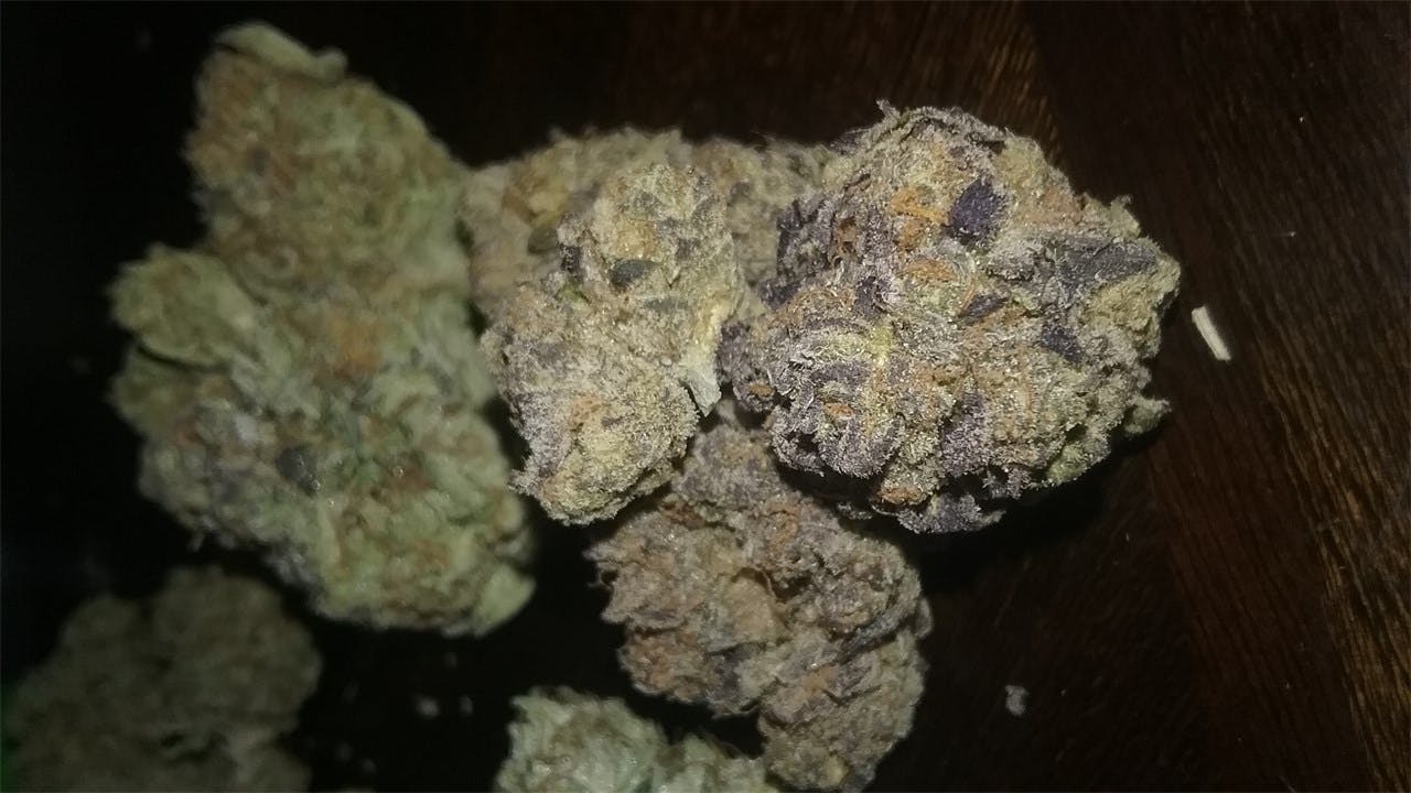 Photos of GSC Weed Strain Buds | Leafly