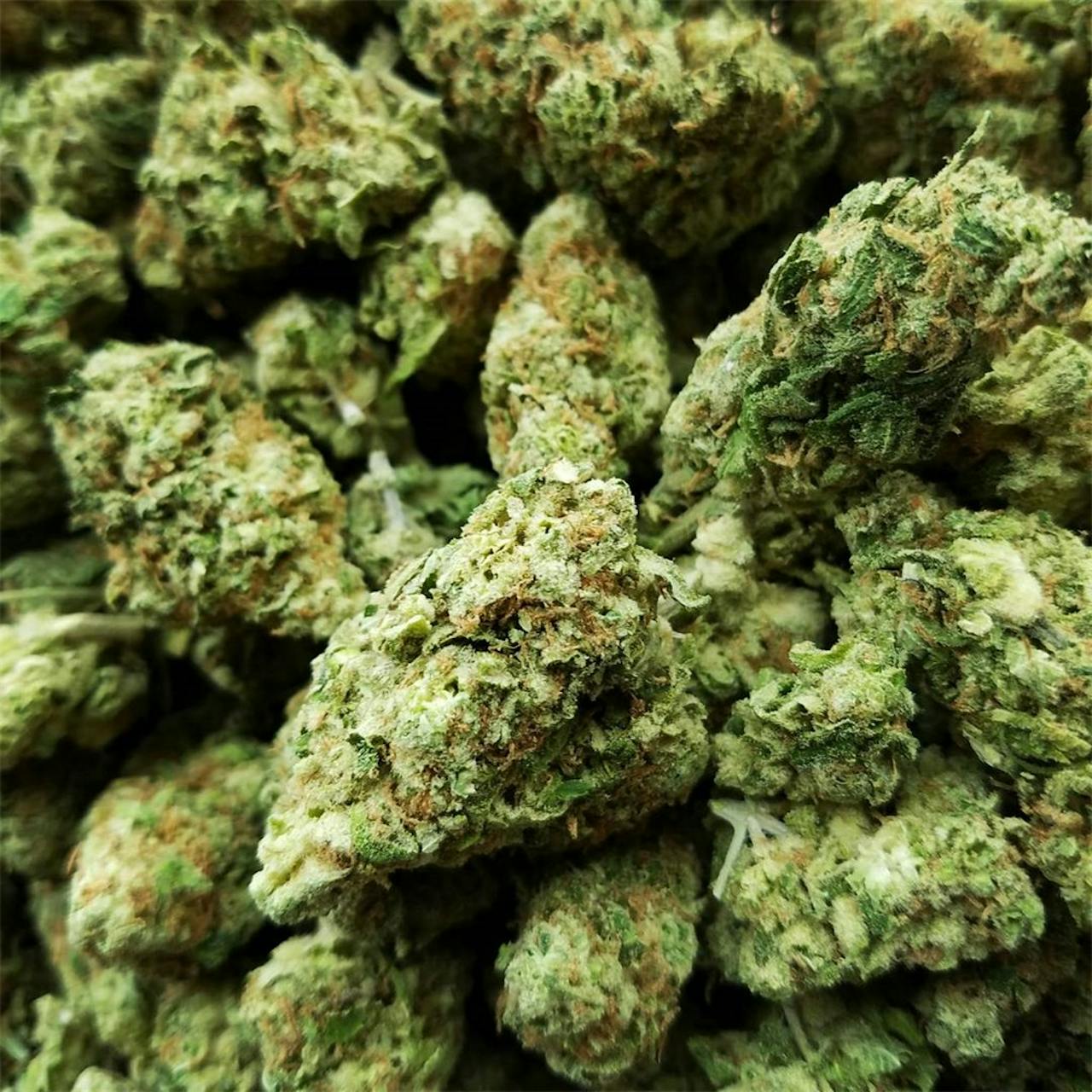 Photos of GSC Weed Strain Buds | Leafly