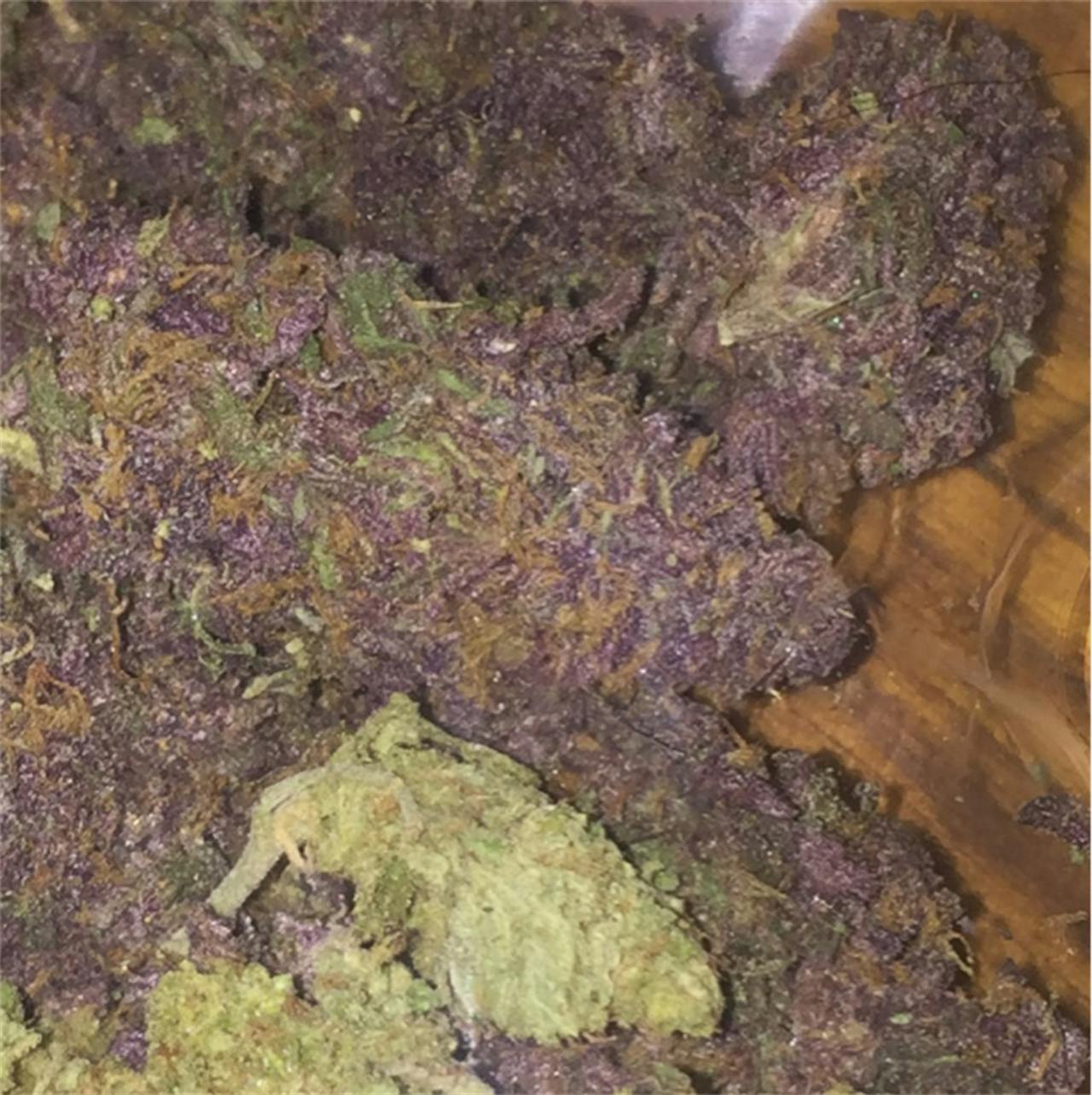 Photos of Grape Ape Weed Strain Buds | Leafly