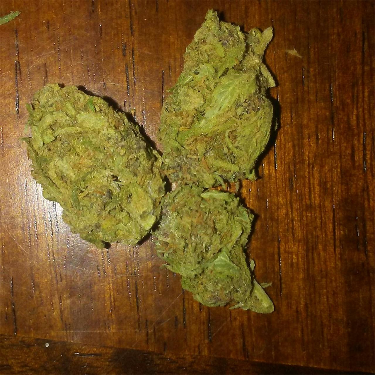 Photos of Grape Ape Weed Strain Buds | Leafly