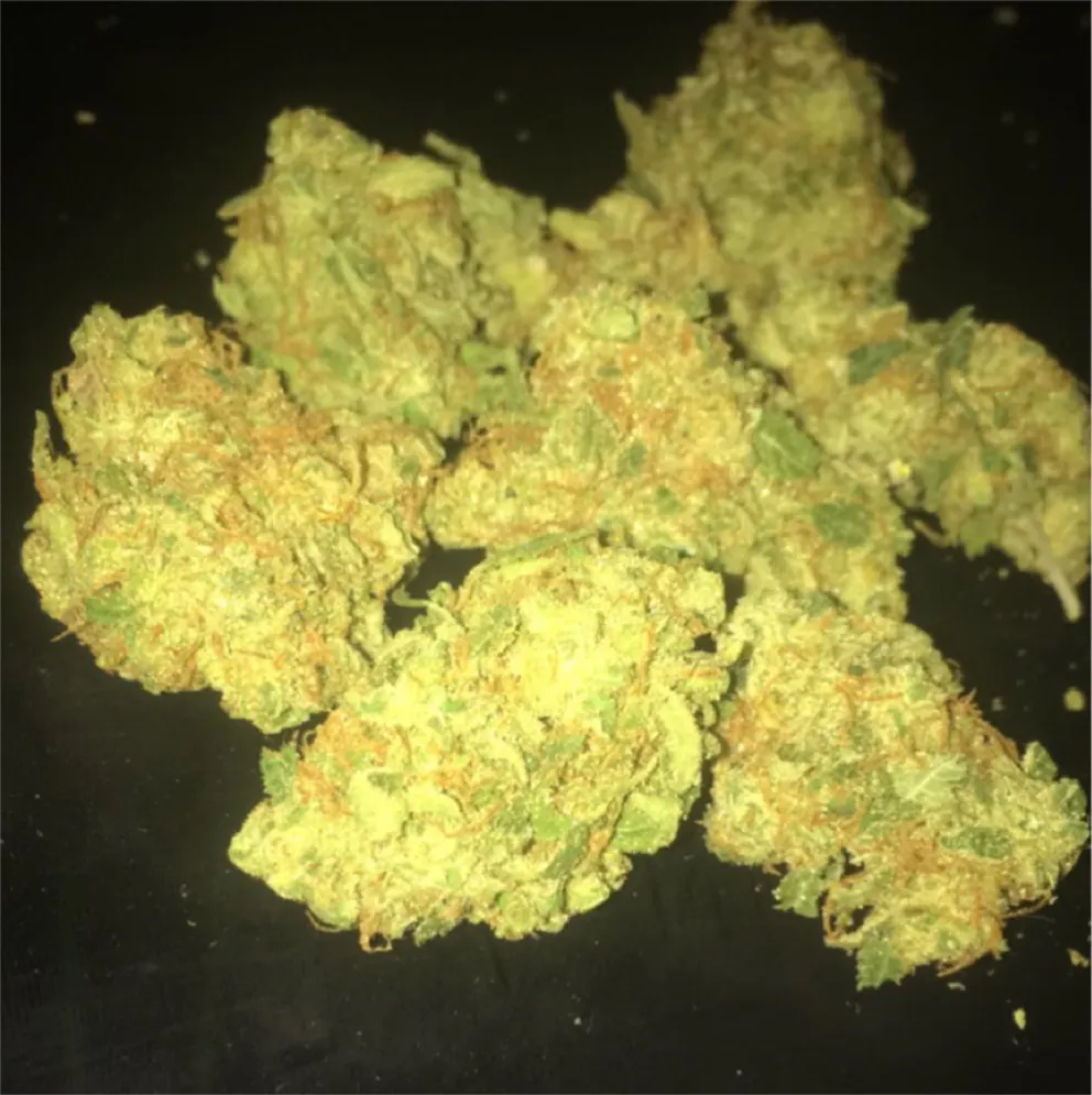 Photos of Gummy Bears Weed Strain Buds | Leafly