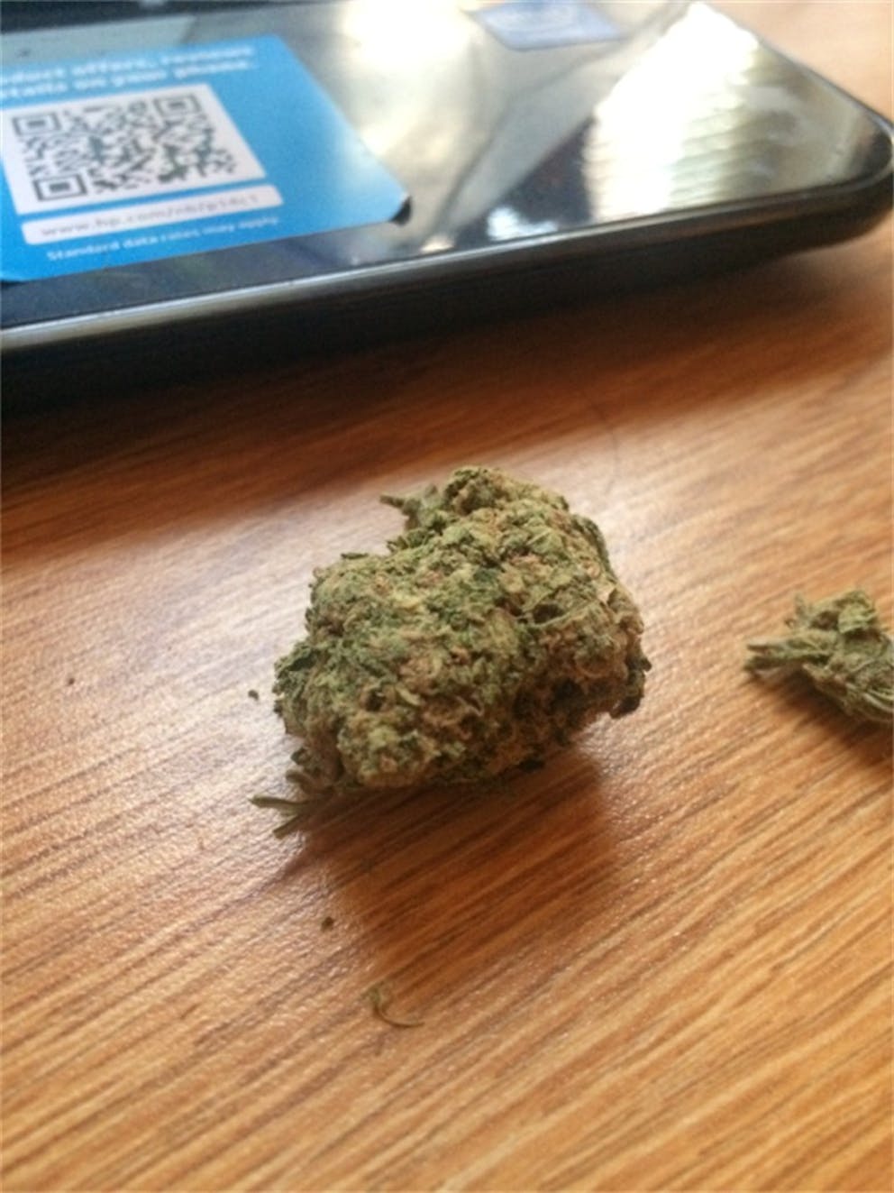 Photos of Lemon Diesel Weed Strain Buds | Leafly