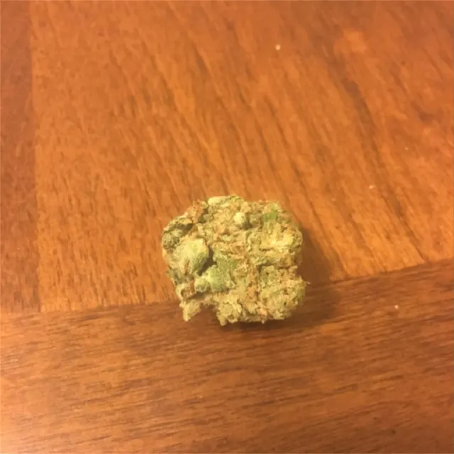 Photos of Lemon Haze Weed Strain Buds | Leafly
