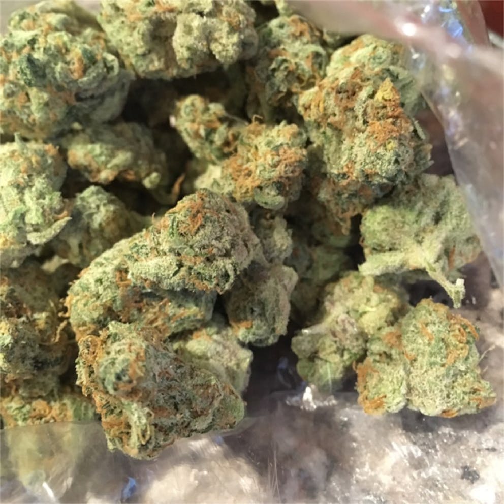 Photos of Lemon Meringue Weed Strain Buds | Leafly