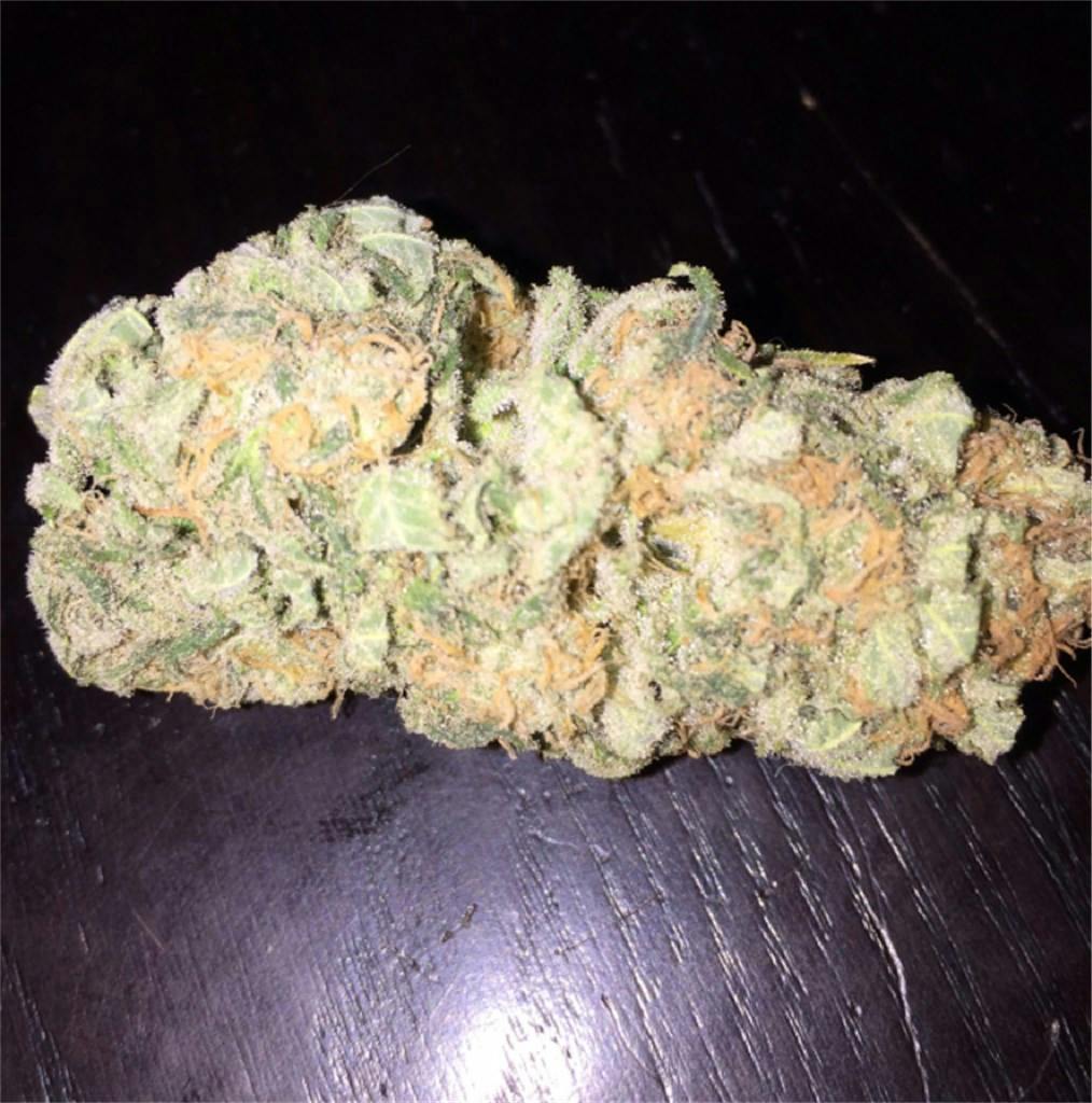 Photos of Pineapple Express Weed Strain Buds | Leafly