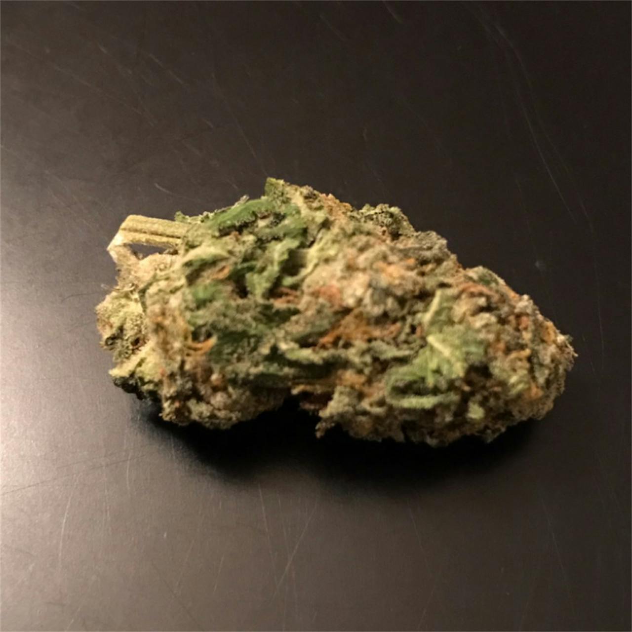 Photos of Platinum Cookies Weed Strain Buds | Leafly