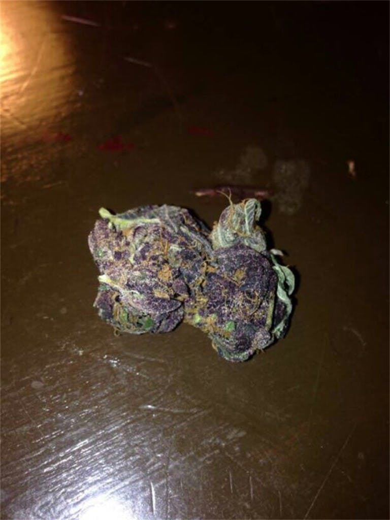 Photos of Purple Alien OG Weed Strain Buds | Leafly