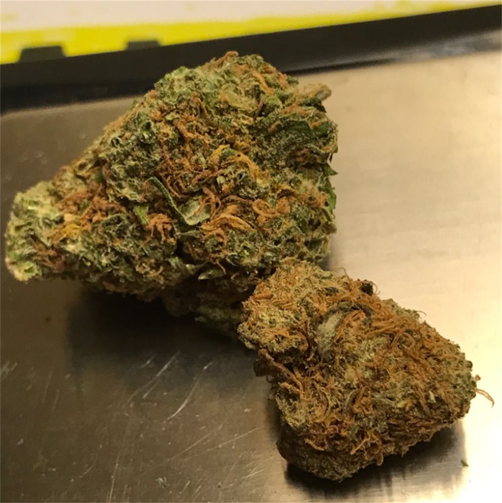 Photos of Raspberry Kush Weed Strain Buds | Leafly