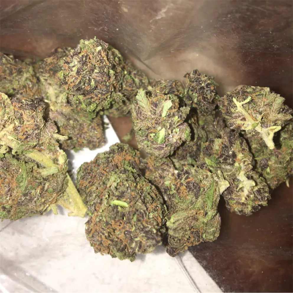 Photos of Sour Grape Weed Strain Buds | Leafly