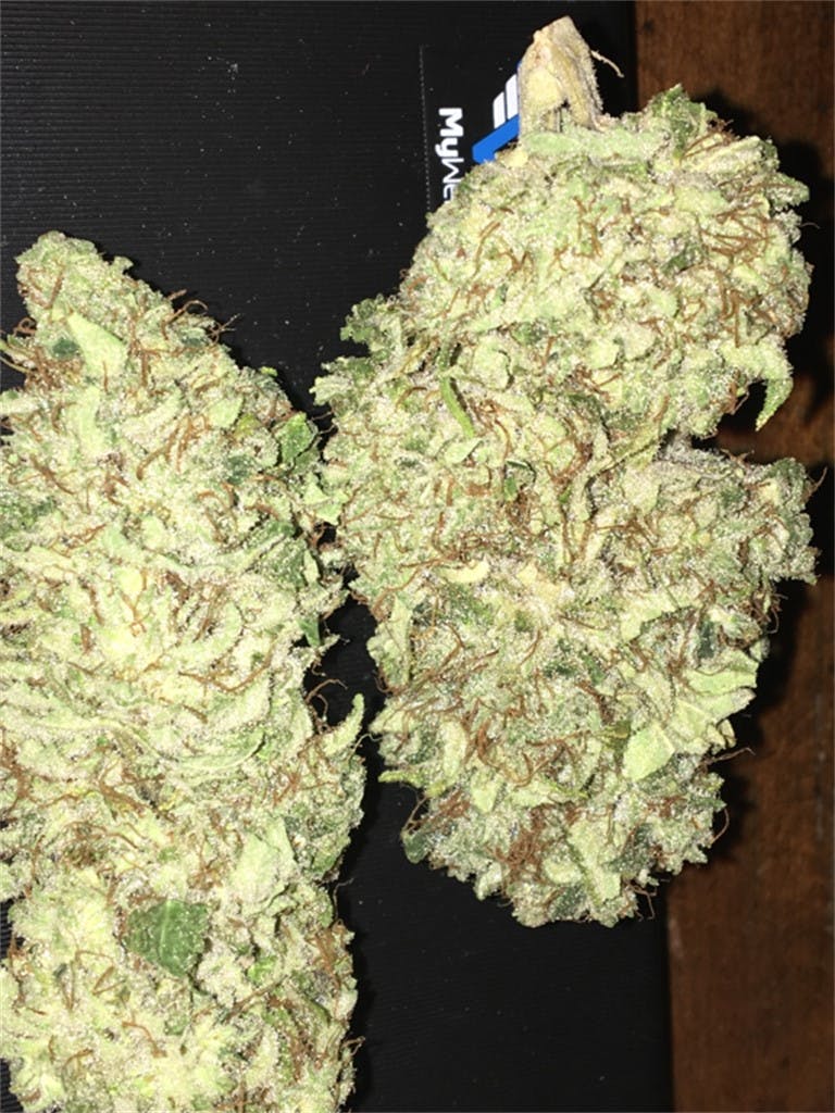 Photos Of Strawberry Banana Weed Strain Buds Leafly