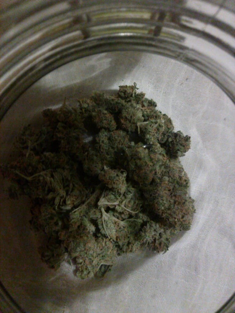 Photos of Strawberry Diesel Weed Strain Buds | Leafly