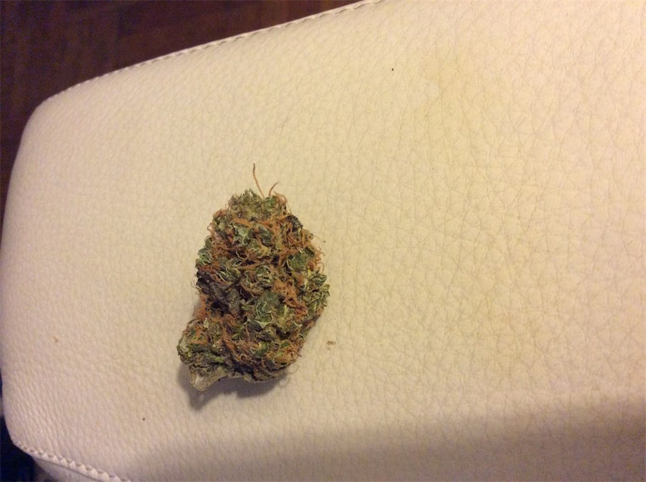 Photos of Vortex Weed Strain Buds | Leafly